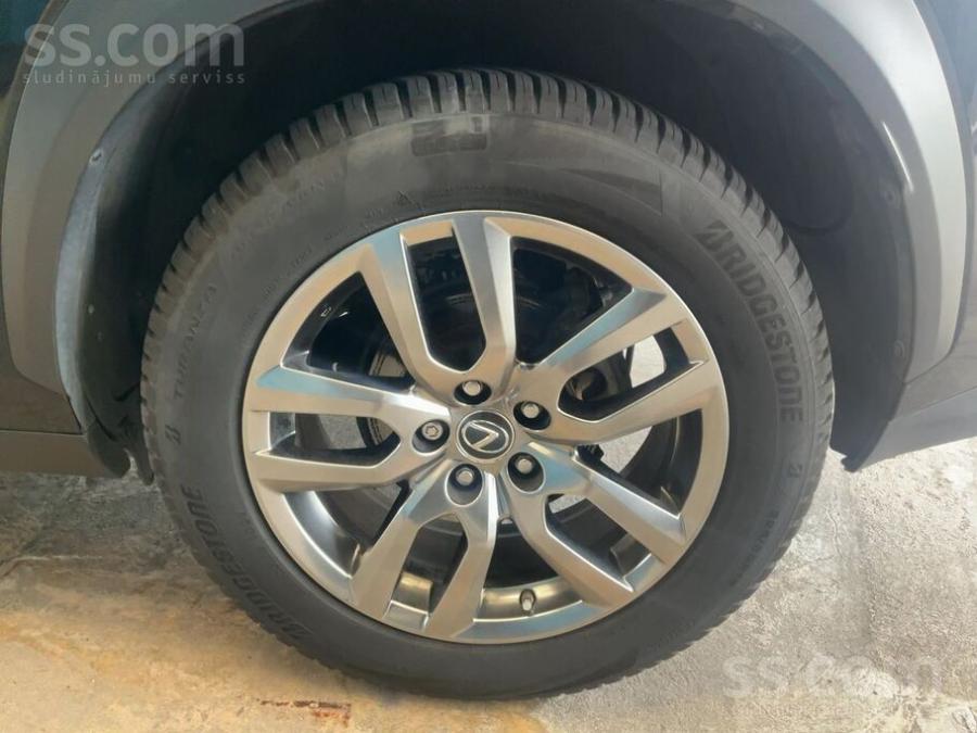Melns Lexus NX 2017 Rīga, ar dzinēja tilpumu 2.50 L un nobraukumu 161 tūkst. km par 21900 €, foto 5 vietnē AUTOMOTO.COM.LV