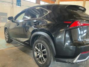 Black Lexus NX 2017 in Riga, with an engine capacity of 2.50 L and mileage of 205 thousand km for 21500 €, photo 4 on AUTOMOTO.COM.LV