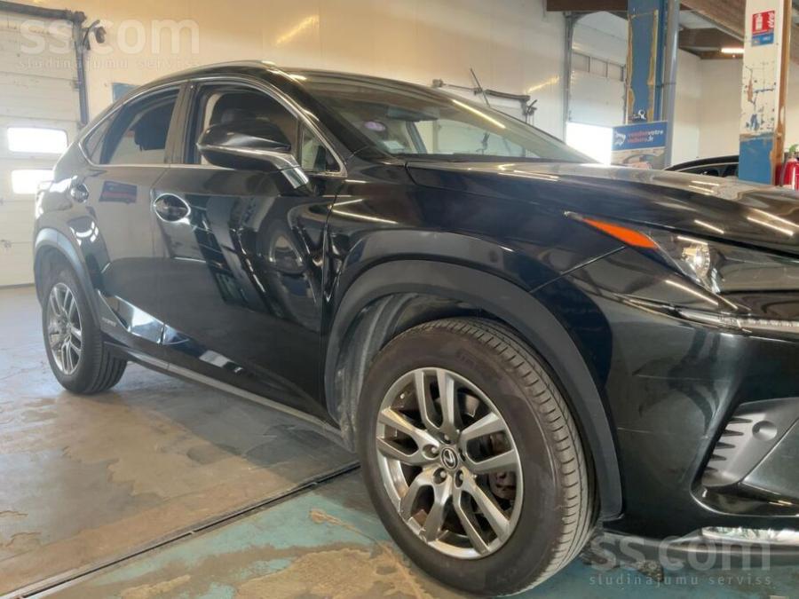 Black Lexus NX 2017 in Riga, with an engine capacity of 2.50 L and mileage of 205 thousand km for 21500 €, photo 6 on AUTOMOTO.COM.LV