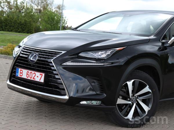 Melns Lexus NX 2018 Daugavpils, ar dzinēja tilpumu 2.50 L un nobraukumu 168 tūkst. km par 27890 €, foto 1 vietnē AUTOMOTO.COM.LV