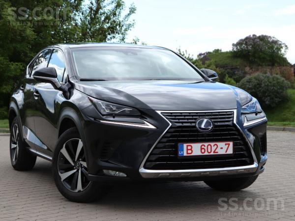 Melns Lexus NX 2018 Daugavpils, ar dzinēja tilpumu 2.50 L un nobraukumu 168 tūkst. km par 27890 €, foto 2 vietnē AUTOMOTO.COM.LV