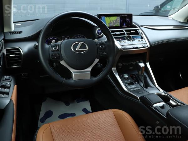 Melns Lexus NX 2018 Daugavpils, ar dzinēja tilpumu 2.50 L un nobraukumu 168 tūkst. km par 27890 €, foto 6 vietnē AUTOMOTO.COM.LV