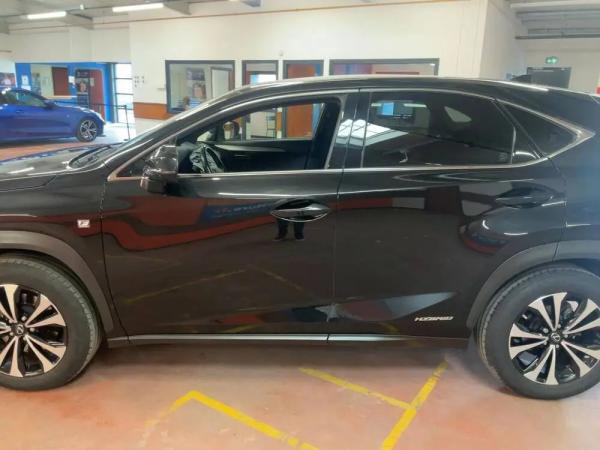 Melns Lexus NX 2018 Daugavpils, ar dzinēja tilpumu 2.50 L un nobraukumu 114 tūkst. km par 28500 €, foto 5 vietnē AUTOMOTO.COM.LV