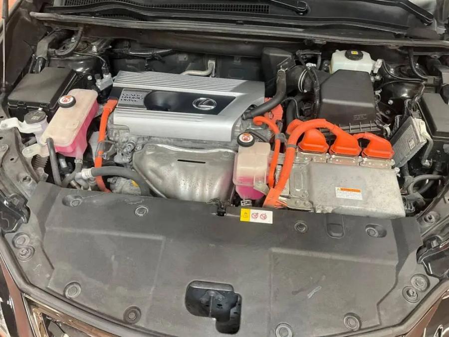 Black Lexus NX 2018 in Daugavpils, with an engine capacity of 2.50 L and mileage of 114 thousand km for 28500 €, photo 13 on AUTOMOTO.COM.LV