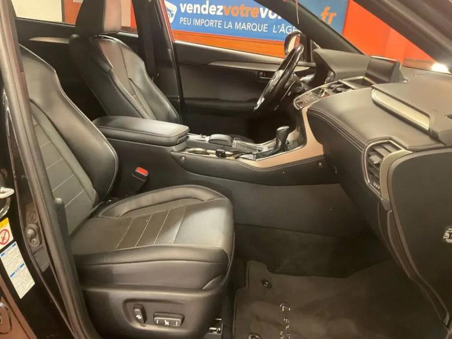 Black Lexus NX 2018 in Daugavpils, with an engine capacity of 2.50 L and mileage of 114 thousand km for 28500 €, photo 21 on AUTOMOTO.COM.LV