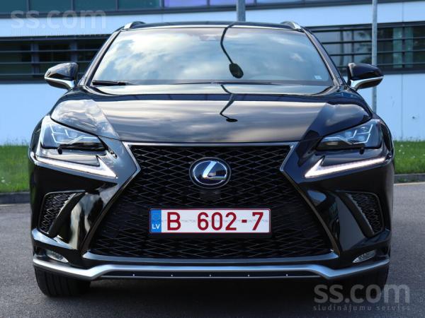 Melns Lexus NX 2018 Daugavpils, ar dzinēja tilpumu 2.50 L un nobraukumu 34 tūkst. km par 29450 €, foto 2 vietnē AUTOMOTO.COM.LV