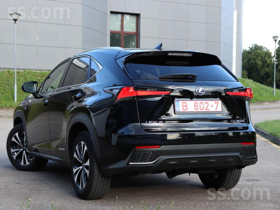Melns Lexus NX 2018 Daugavpils, ar dzinēja tilpumu 2.50 L un nobraukumu 34 tūkst. km par 29450 €, foto 6 vietnē AUTOMOTO.COM.LV