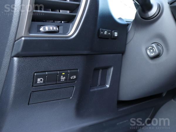 Melns Lexus NX 2018 Daugavpils, ar dzinēja tilpumu 2.50 L un nobraukumu 34 tūkst. km par 29450 €, foto 10 vietnē AUTOMOTO.COM.LV