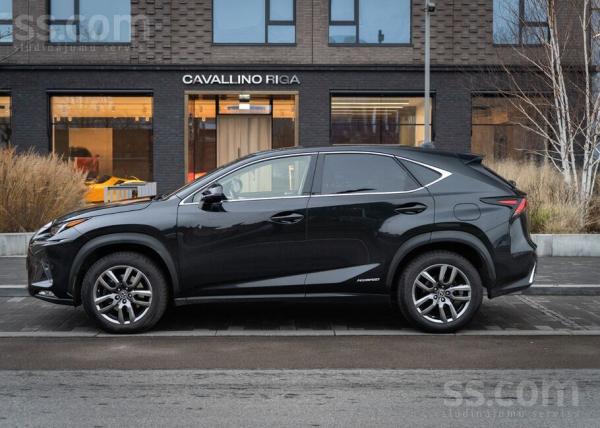 Black Lexus NX 2019 in Riga, with an engine capacity of 2.50 L and mileage of 62 thousand km for 27000 €, photo 3 on AUTOMOTO.COM.LV