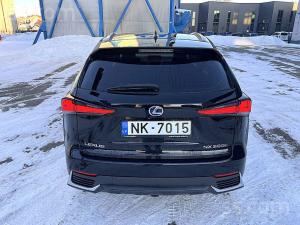 Black Lexus NX 2019 in Riga, with an engine capacity of 2.50 L and mileage of 134 thousand km for 23950 €, photo 5 on AUTOMOTO.COM.LV