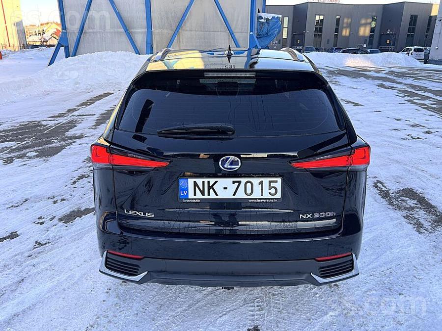 Black Lexus NX 2019 in Riga, with an engine capacity of 2.50 L and mileage of 134 thousand km for 23950 €, photo 5 on AUTOMOTO.COM.LV