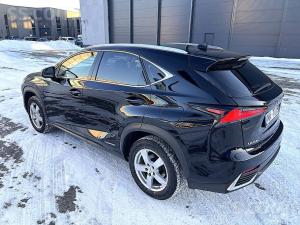 Black Lexus NX 2019 in Riga, with an engine capacity of 2.50 L and mileage of 134 thousand km for 23950 €, photo 6 on AUTOMOTO.COM.LV