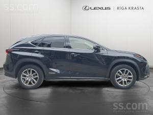 Melns Lexus NX 2021 Rīga, ar dzinēja tilpumu 2.50 L un nobraukumu 91 tūkst. km par 29900 €, foto 8 vietnē AUTOMOTO.COM.LV