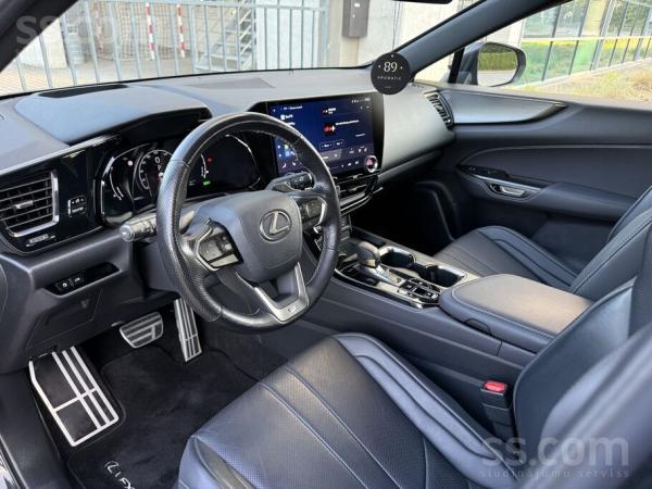Melns Lexus NX 2023 Jelgava, ar dzinēja tilpumu 2.50 L un nobraukumu 61 tūkst. km par 44300 €, foto 10 vietnē AUTOMOTO.COM.LV