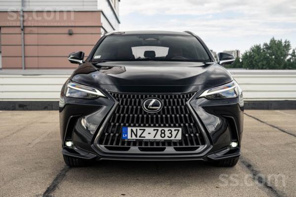 Melns Lexus NX 2024 Rīga, ar dzinēja tilpumu 2.50 L un nobraukumu 23 tūkst. km par 55000 €, foto 3 vietnē AUTOMOTO.COM.LV