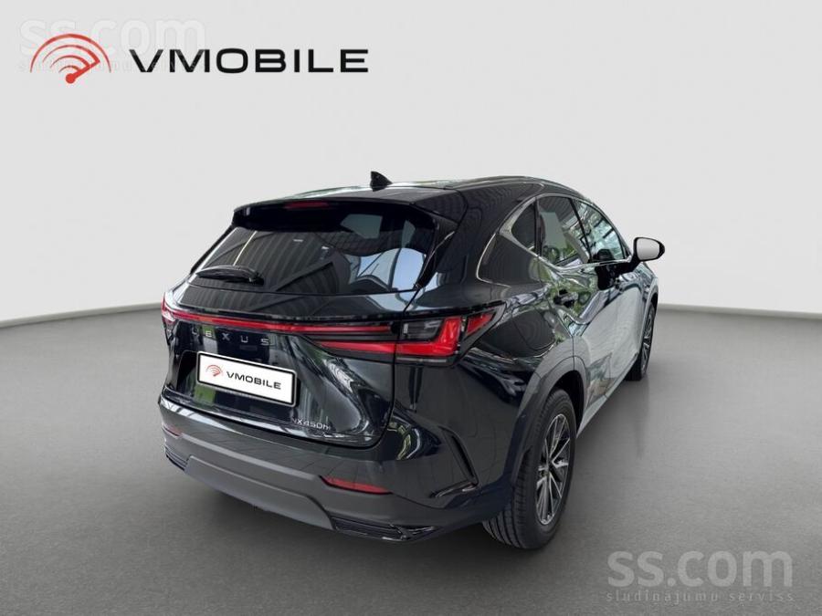 Melns Lexus NX 2025 Rīga, ar dzinēja tilpumu 2.50 L un nobraukumu 10 tūkst. km par 57690 €, foto 3 vietnē AUTOMOTO.COM.LV