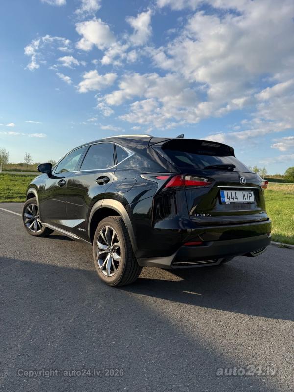 Melns Lexus NX 2014 Tallina, ar dzinēja tilpumu 2.50 L un nobraukumu 203 tūkst. km par 16900 €, foto 2 vietnē AUTOMOTO.COM.LV