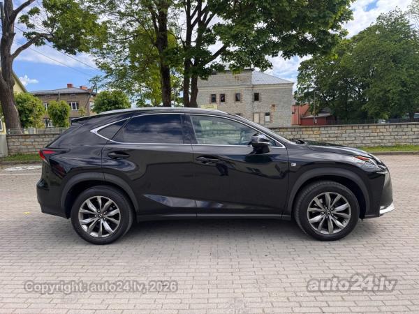 Melns Lexus NX 2014 Rakvere, ar dzinēja tilpumu 2.50 L un nobraukumu 212 tūkst. km par 16900 €, foto 4 vietnē AUTOMOTO.COM.LV