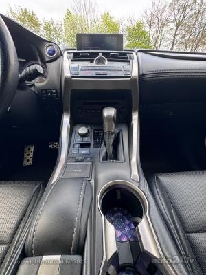 Melns Lexus NX 2014 Rakvere, ar dzinēja tilpumu 2.50 L un nobraukumu 212 tūkst. km par 16900 €, foto 13 vietnē AUTOMOTO.COM.LV