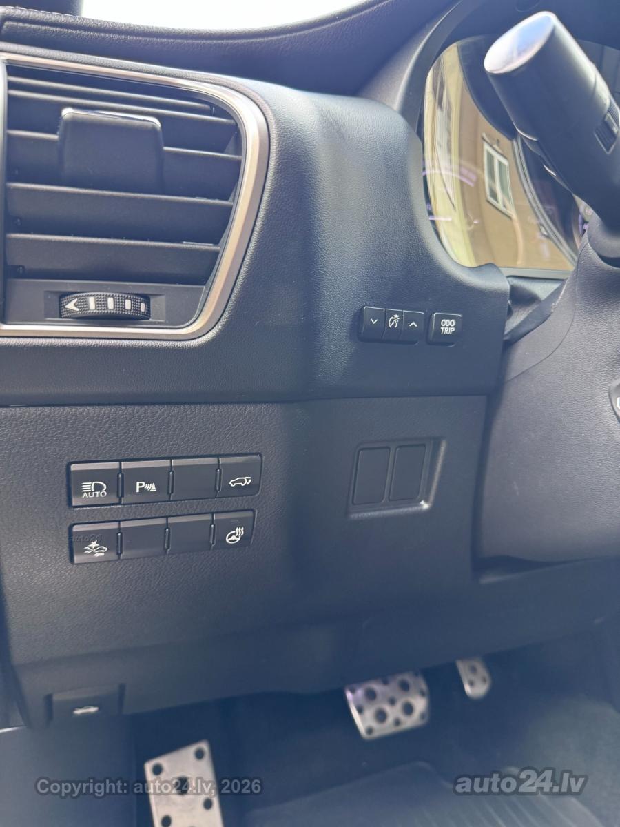 Melns Lexus NX 2014 Rakvere, ar dzinēja tilpumu 2.50 L un nobraukumu 212 tūkst. km par 16900 €, foto 19 vietnē AUTOMOTO.COM.LV