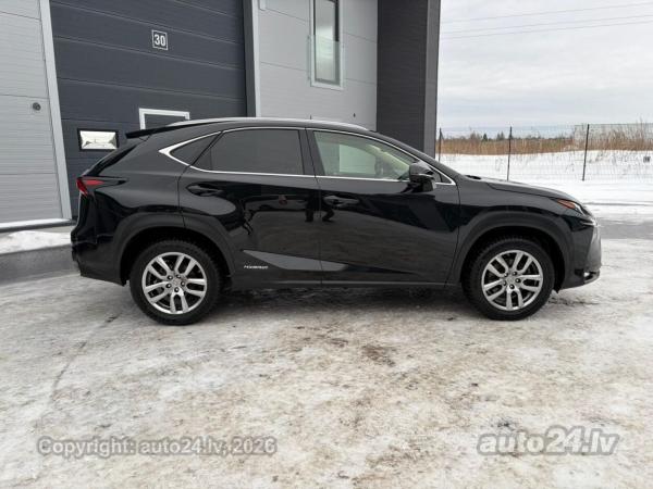 Melns Lexus NX 2017 Tallina, ar dzinēja tilpumu 2.50 L un nobraukumu 192 tūkst. km par 19900 €, foto 3 vietnē AUTOMOTO.COM.LV