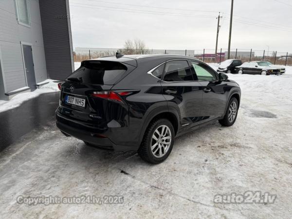Melns Lexus NX 2017 Tallina, ar dzinēja tilpumu 2.50 L un nobraukumu 192 tūkst. km par 19900 €, foto 5 vietnē AUTOMOTO.COM.LV