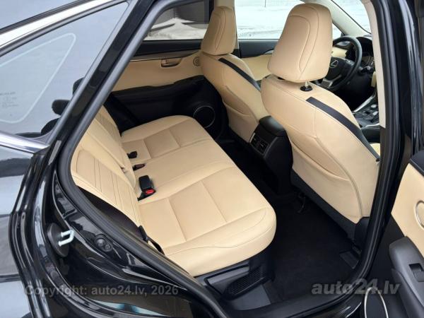 Melns Lexus NX 2017 Tallina, ar dzinēja tilpumu 2.50 L un nobraukumu 192 tūkst. km par 19900 €, foto 11 vietnē AUTOMOTO.COM.LV