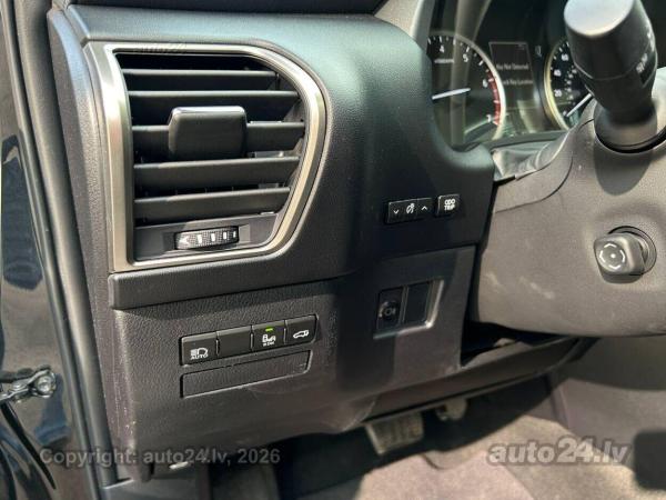 Melns Lexus NX 2020 Rīga, ar dzinēja tilpumu 2.00 L un nobraukumu 75 tūkst. km par 19000 €, foto 11 vietnē AUTOMOTO.COM.LV