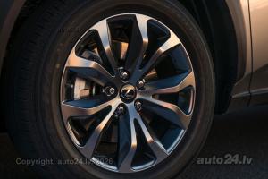 Melns Lexus NX 2020 Tallina, ar dzinēja tilpumu 2.50 L un nobraukumu 115 tūkst. km par 29000 €, foto 7 vietnē AUTOMOTO.COM.LV