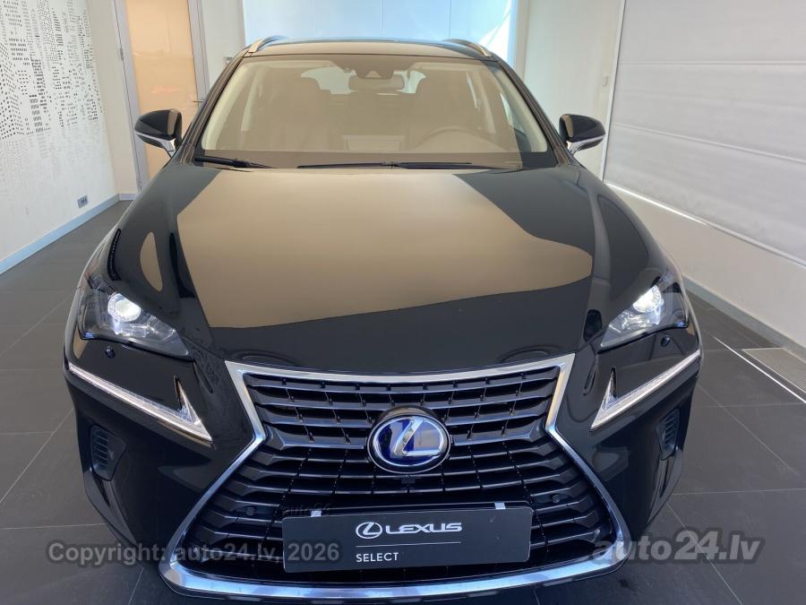 Black Lexus NX 2021 in Tallinn, with an engine capacity of 2.50 L and mileage of 116 thousand km for 30900 €, photo 5 on AUTOMOTO.COM.LV