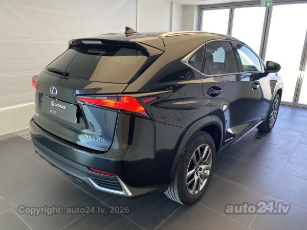 Black Lexus NX 2021 in Tallinn, with an engine capacity of 2.50 L and mileage of 116 thousand km for 30900 €, photo 6 on AUTOMOTO.COM.LV