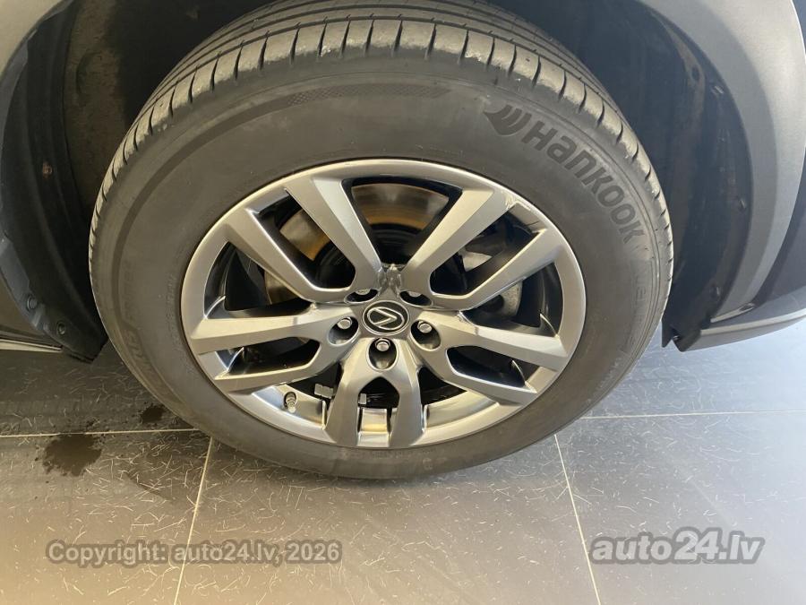 Black Lexus NX 2021 in Tallinn, with an engine capacity of 2.50 L and mileage of 116 thousand km for 30900 €, photo 16 on AUTOMOTO.COM.LV