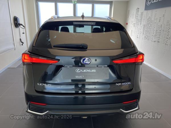 Black Lexus NX 2021 in Tallinn, with an engine capacity of 2.50 L and mileage of 118 thousand km for 31900 €, photo 7 on AUTOMOTO.COM.LV