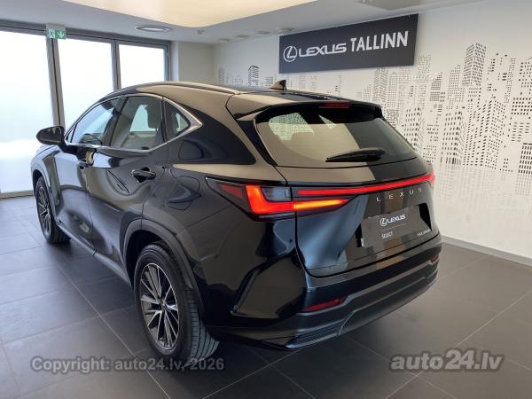 Melns Lexus NX 2023 Tallina, ar dzinēja tilpumu 2.50 L un nobraukumu 42 tūkst. km par 41400 €, foto 2 vietnē AUTOMOTO.COM.LV