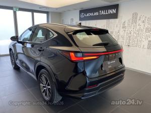 Black Lexus NX 2023 in Tallinn, with an engine capacity of 2.50 L and mileage of 42 thousand km for 41400 €, photo 3 on AUTOMOTO.COM.LV
