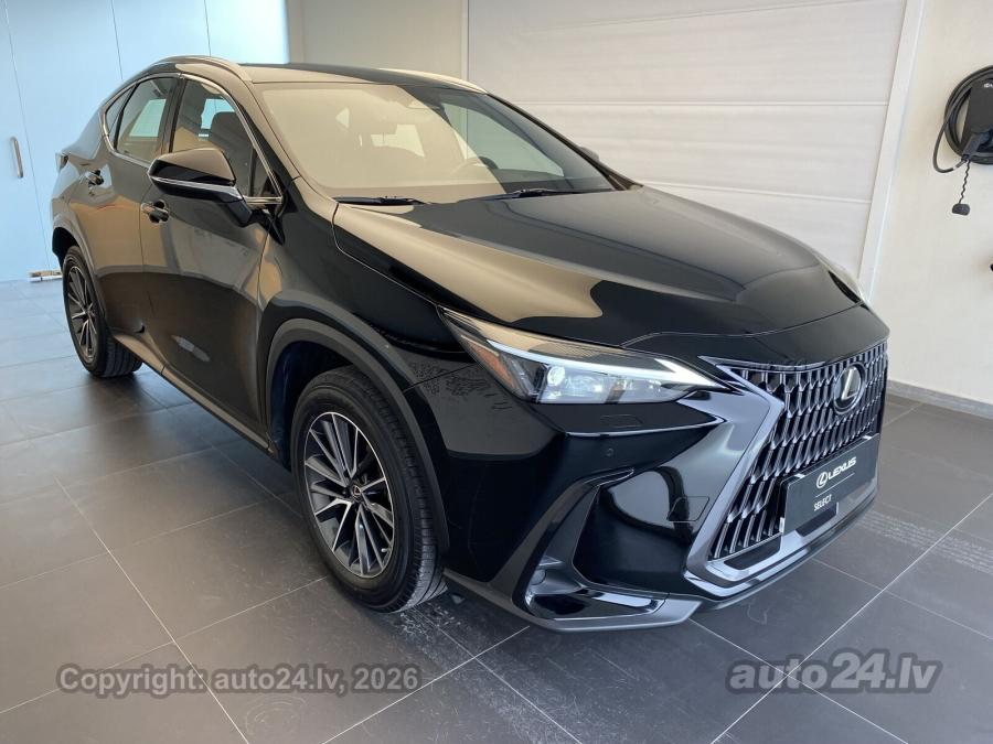 Black Lexus NX 2023 in Tallinn, with an engine capacity of 2.50 L and mileage of 42 thousand km for 41400 €, photo 6 on AUTOMOTO.COM.LV