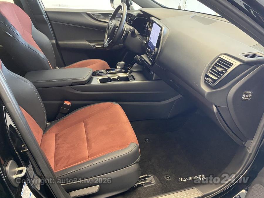 Black Lexus NX 2023 in Tallinn, with an engine capacity of 2.50 L and mileage of 42 thousand km for 41400 €, photo 8 on AUTOMOTO.COM.LV