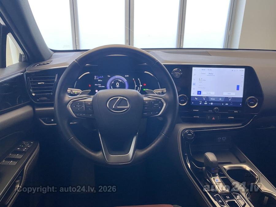 Black Lexus NX 2023 in Tallinn, with an engine capacity of 2.50 L and mileage of 42 thousand km for 41400 €, photo 11 on AUTOMOTO.COM.LV