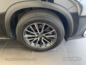 Black Lexus NX 2023 in Tallinn, with an engine capacity of 2.50 L and mileage of 42 thousand km for 41400 €, photo 15 on AUTOMOTO.COM.LV