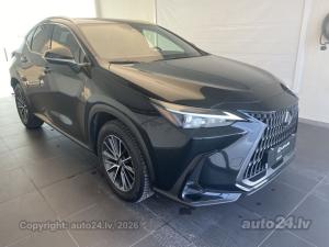 Black Lexus NX 2024 in Tallinn, with an engine capacity of 2.50 L and mileage of 37 thousand km for 41900 €, photo 5 on AUTOMOTO.COM.LV