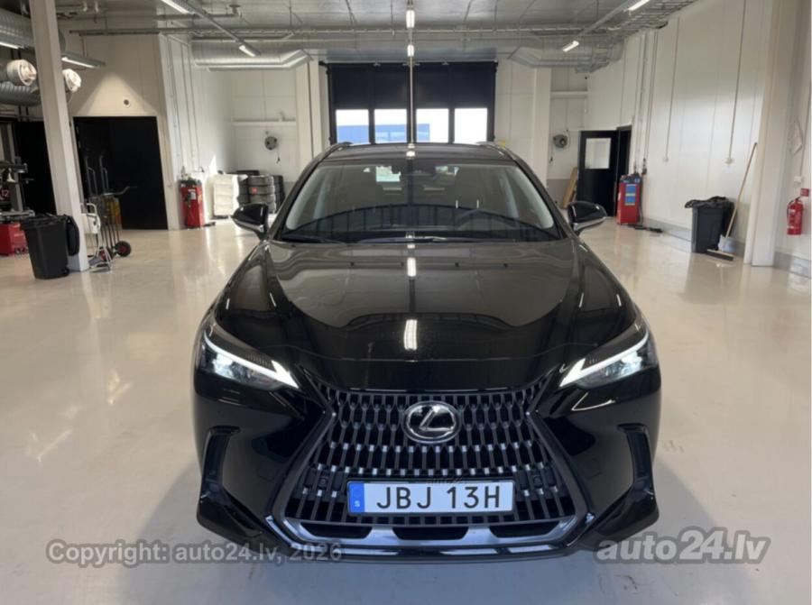 Melns Lexus NX 2025 Tallina, ar dzinēja tilpumu 2.50 L un nobraukumu 11 tūkst. km par 42990 €, foto 5 vietnē AUTOMOTO.COM.LV