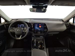 Melns Lexus NX 2025 Tallina, ar dzinēja tilpumu 2.50 L un nobraukumu 23 tūkst. km par 45990 €, foto 9 vietnē AUTOMOTO.COM.LV
