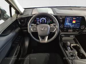 Melns Lexus NX 2025 Tallina, ar dzinēja tilpumu 2.50 L un nobraukumu 23 tūkst. km par 45990 €, foto 10 vietnē AUTOMOTO.COM.LV