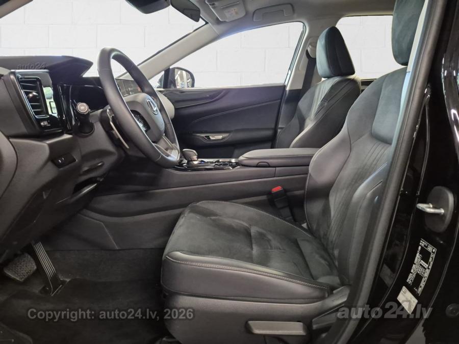 Melns Lexus NX 2025 Tallina, ar dzinēja tilpumu 2.50 L un nobraukumu 23 tūkst. km par 45990 €, foto 12 vietnē AUTOMOTO.COM.LV