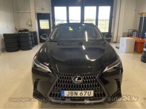 Black Lexus NX 2025 in Tallinn, with an engine capacity of 2.50 L and mileage of 38 thousand km for 41990 €, photo 3 on AUTOMOTO.COM.LV