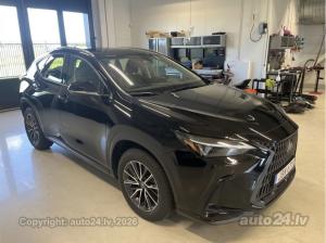 Black Lexus NX 2025 in Tallinn, with an engine capacity of 2.50 L and mileage of 38 thousand km for 41990 €, photo 4 on AUTOMOTO.COM.LV
