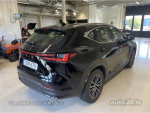 Black Lexus NX 2025 in Tallinn, with an engine capacity of 2.50 L and mileage of 38 thousand km for 41990 €, photo 5 on AUTOMOTO.COM.LV