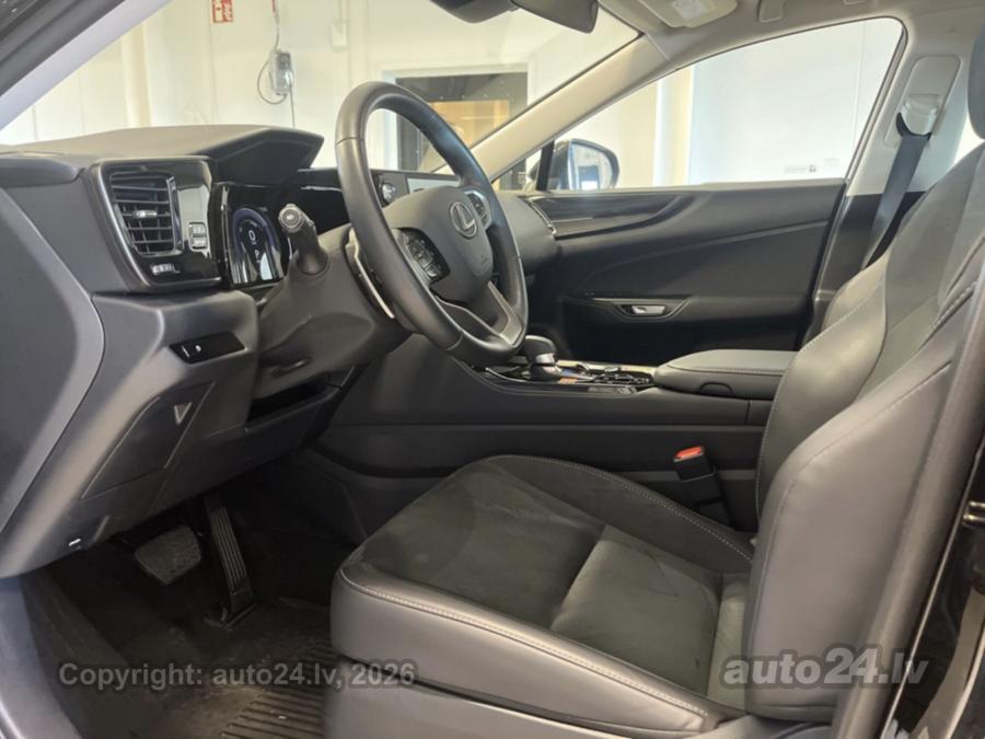 Black Lexus NX 2025 in Tallinn, with an engine capacity of 2.50 L and mileage of 38 thousand km for 41990 €, photo 9 on AUTOMOTO.COM.LV