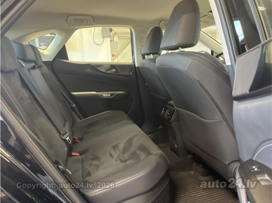 Black Lexus NX 2025 in Tallinn, with an engine capacity of 2.50 L and mileage of 38 thousand km for 41990 €, photo 11 on AUTOMOTO.COM.LV