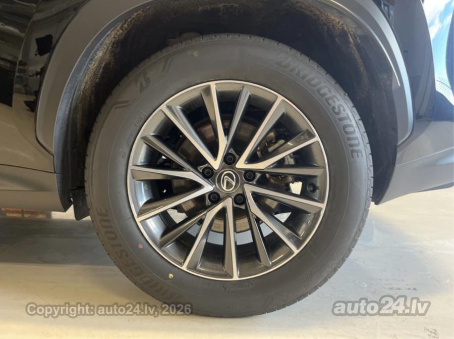 Black Lexus NX 2025 in Tallinn, with an engine capacity of 2.50 L and mileage of 38 thousand km for 41990 €, photo 19 on AUTOMOTO.COM.LV